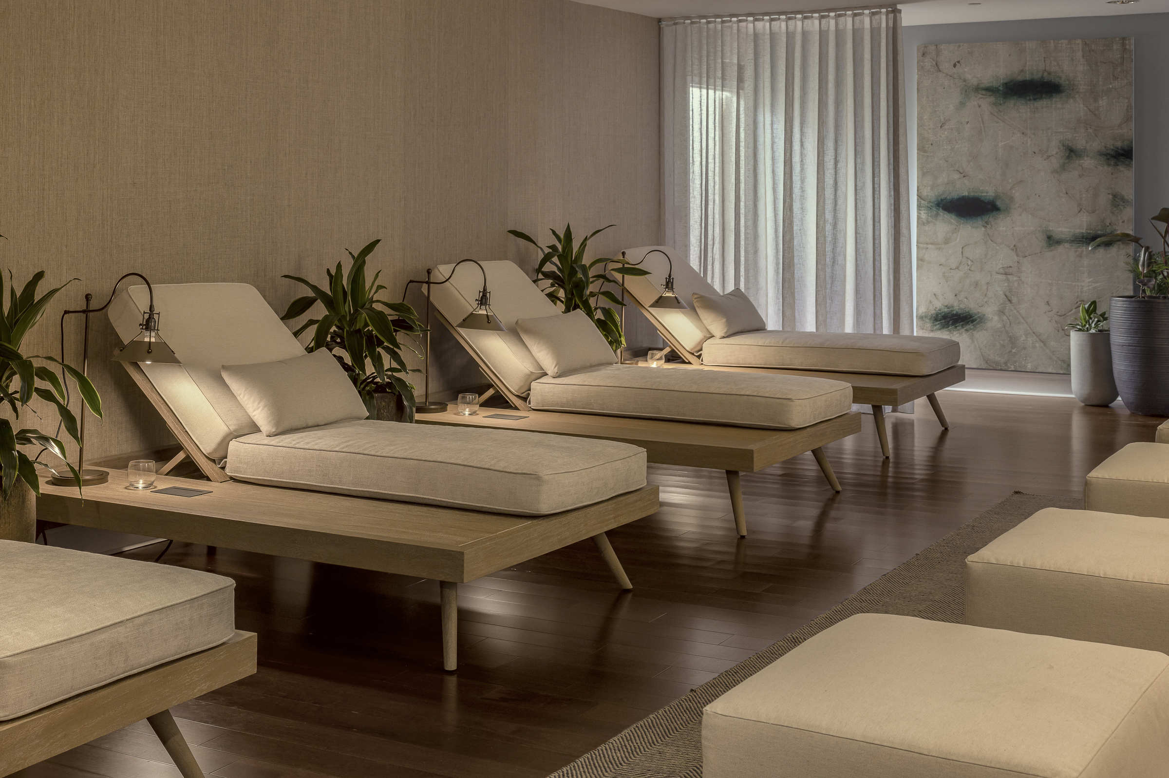 Newport Harbor Waterfront Stay | Curator Hotel & Resort Collection