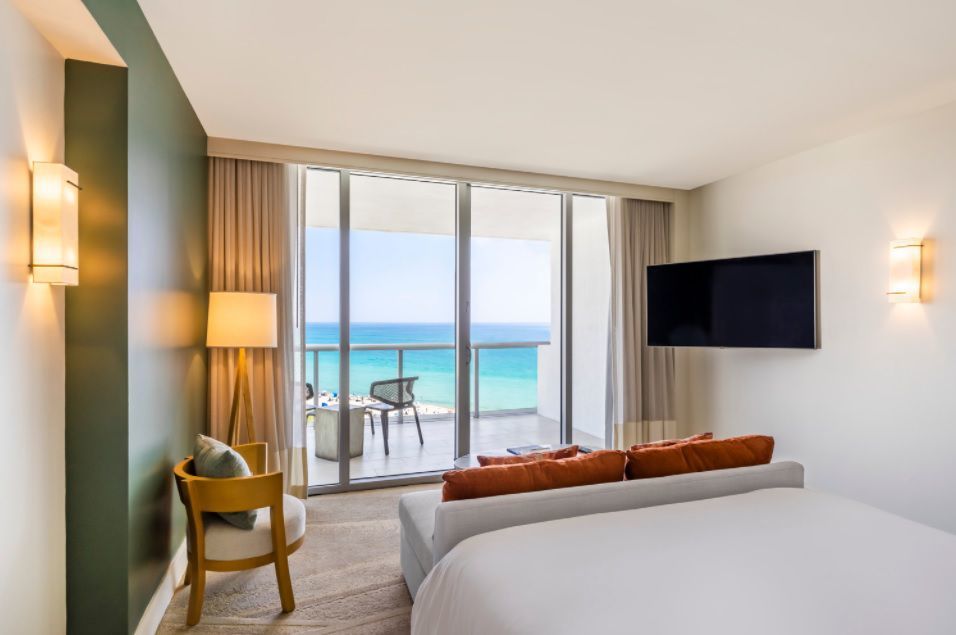 Eden Roc Miami Beach | Luxury Oceanfront Retreat