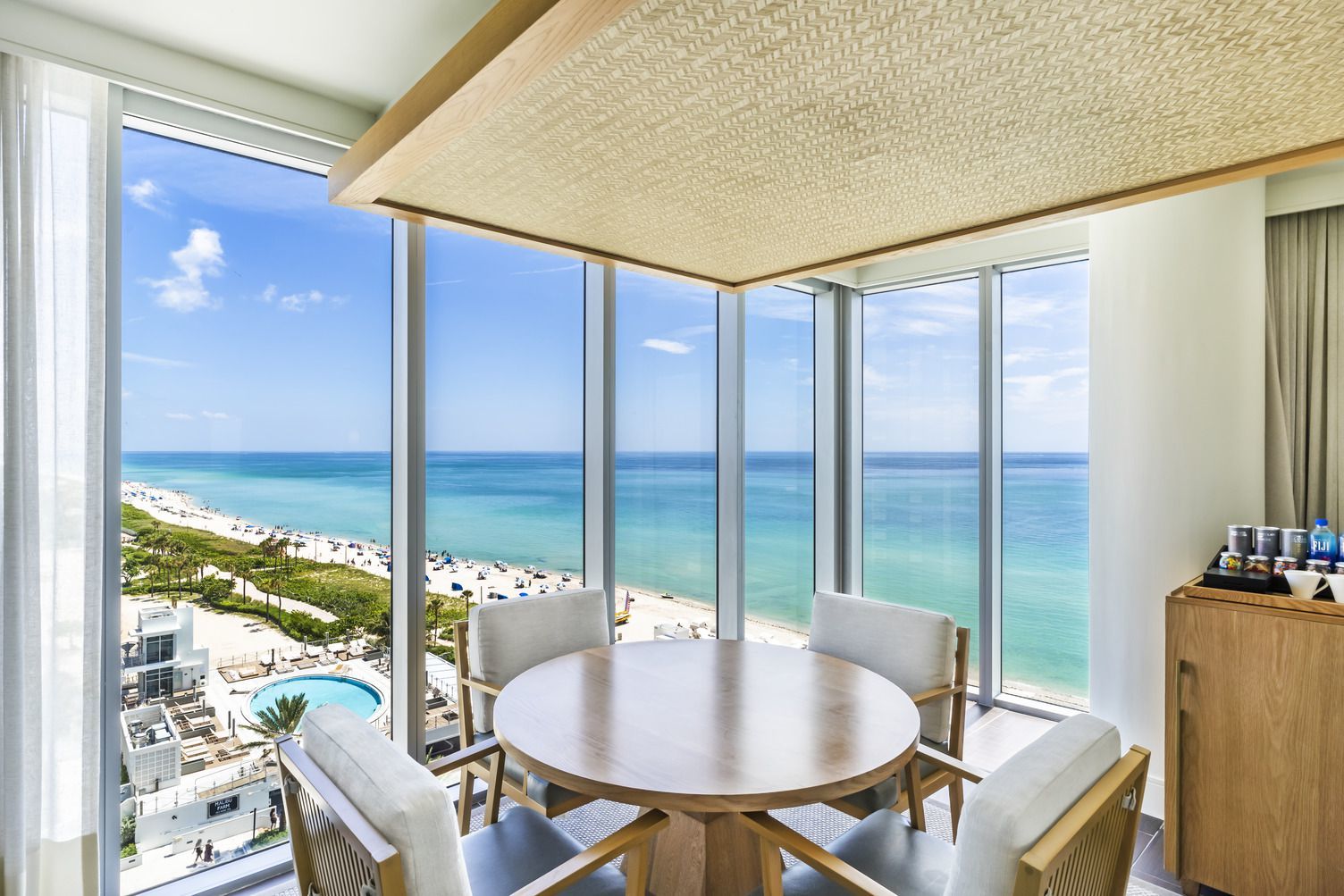 Eden Roc Miami Beach | Properties | Curator Hotel & Resort Collection