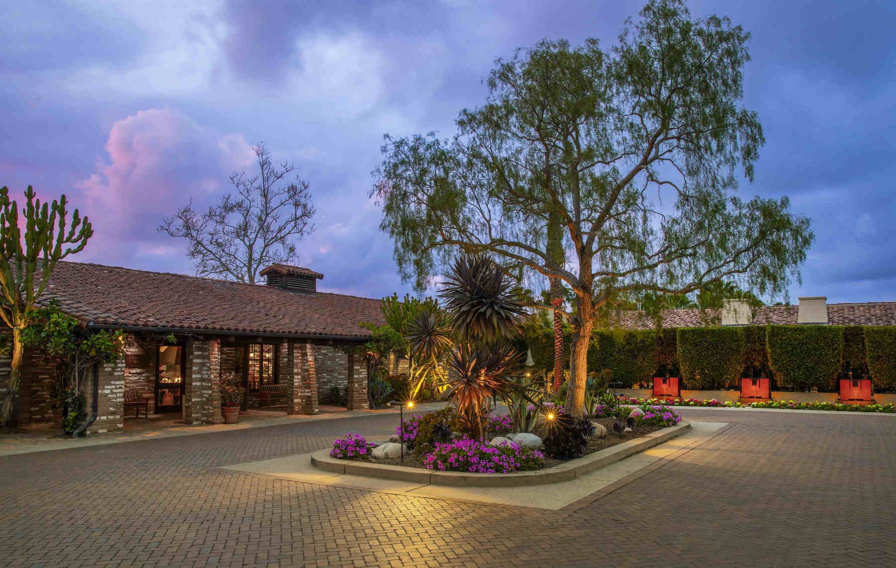 Fidelity Hotel | Properties | Curator Hotel & Resort Collection