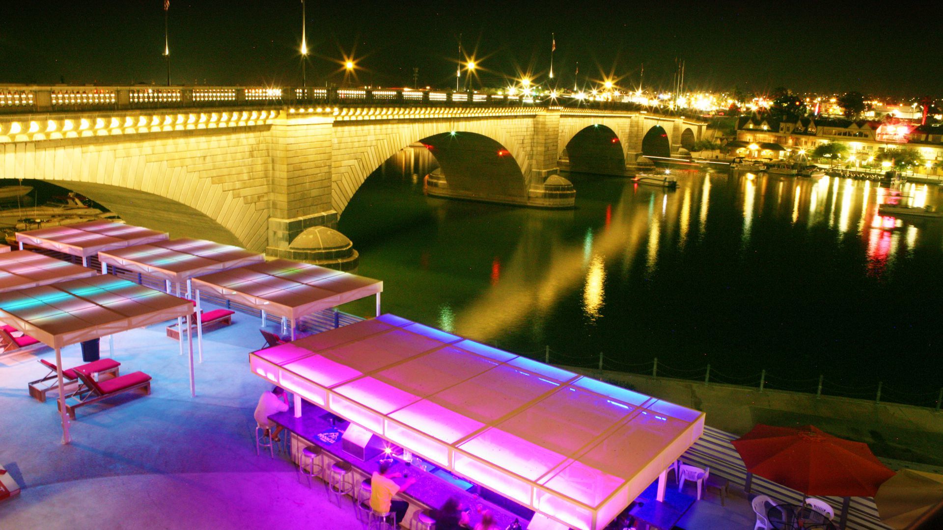 Heat Hotel | White-Hot Boutique Hotel on the Shores of Lake Havasu